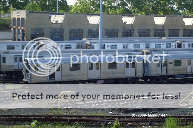 All R110A now at Grand Concoures + Bonus TOMC at E180th Yard - Subway ...