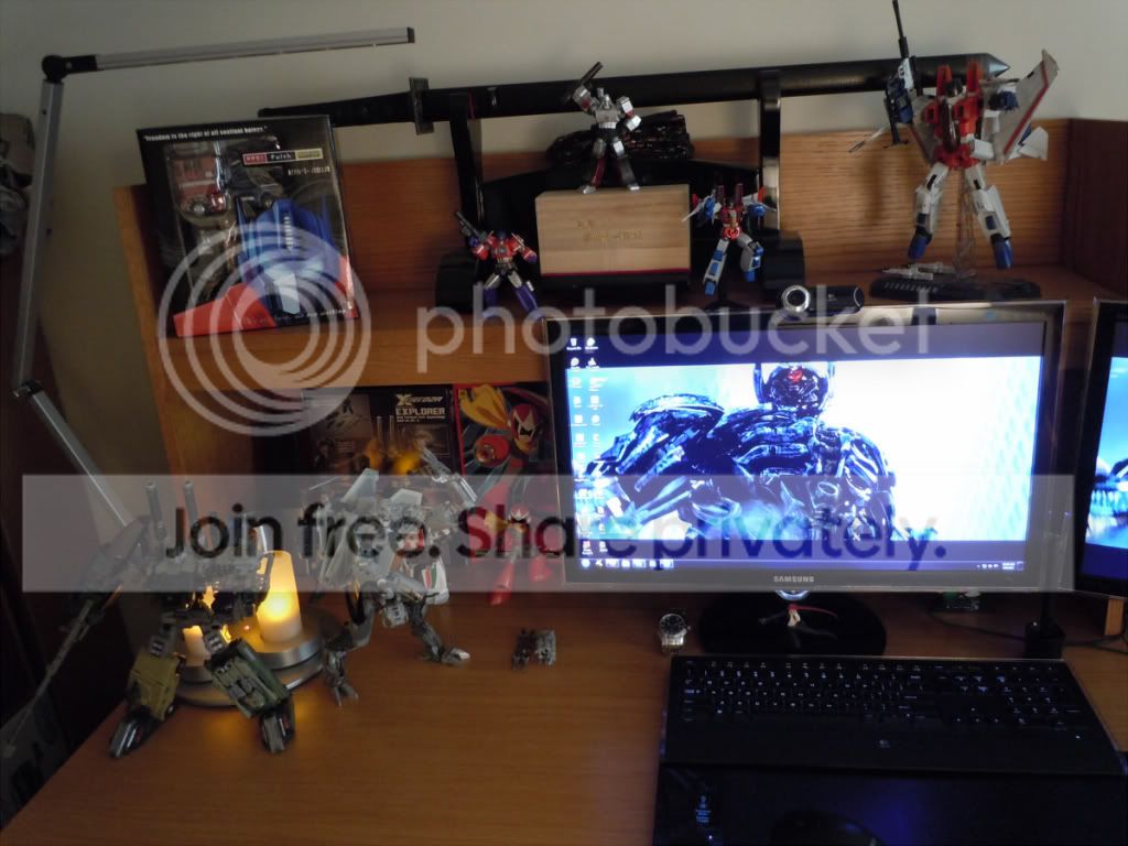 What Transformers are sitting on your desk just now? | Page 9 | TFW2005 ...
